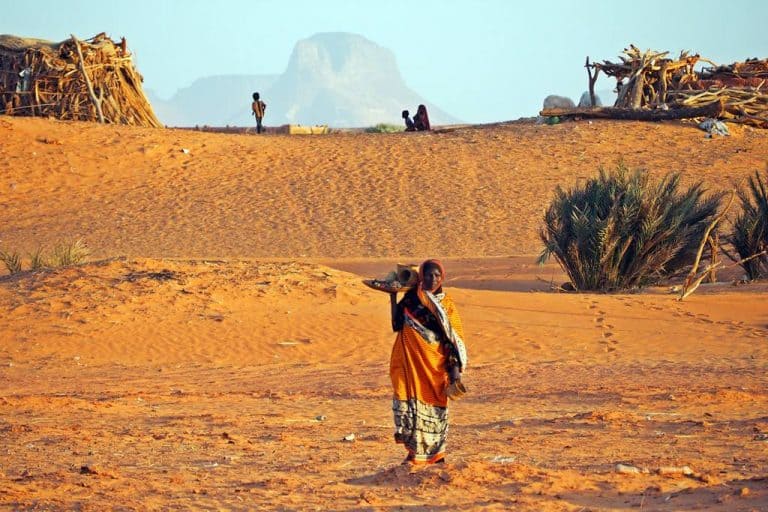 Ennedi; the Eden of the Sahara. Chronicles of a tour to Chad II